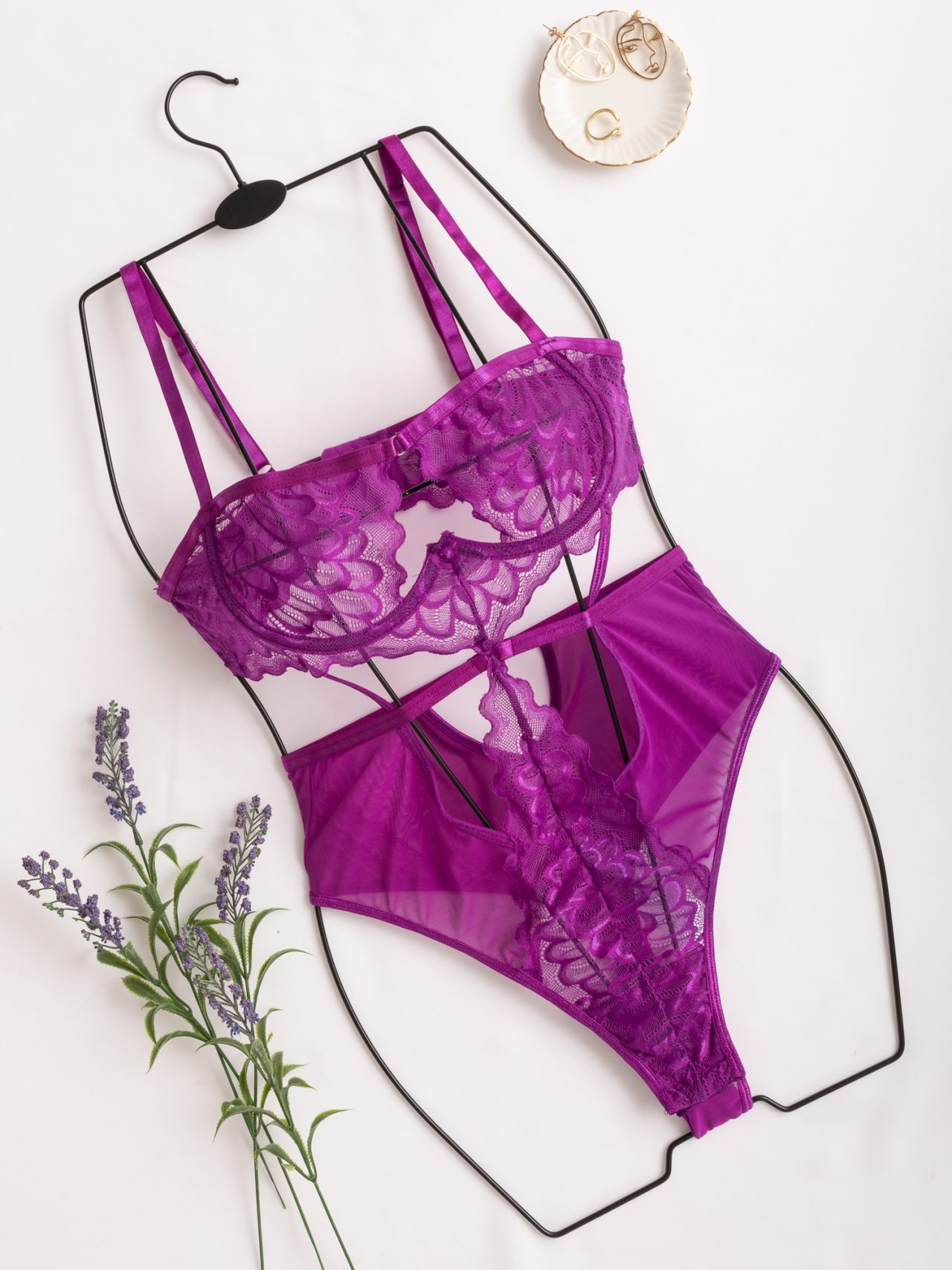 Body String Διαφάνεια με Διακριτική Λάμψη και Εντυπωσιακά Ανοίγματα - Lavalmore